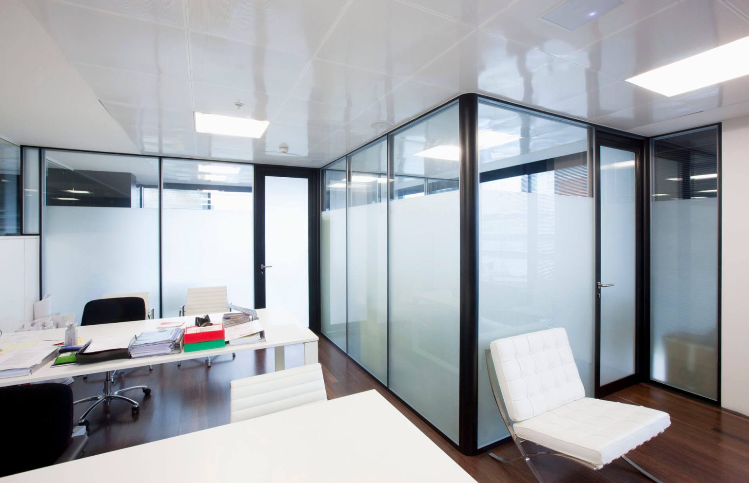 Instaladores de falsos techos desmontables - MC Intermodul